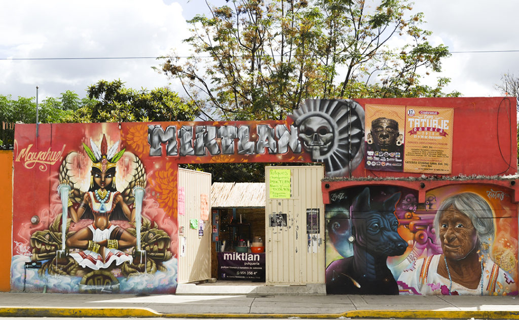 Pulquería Miktlán - Leche con tuna