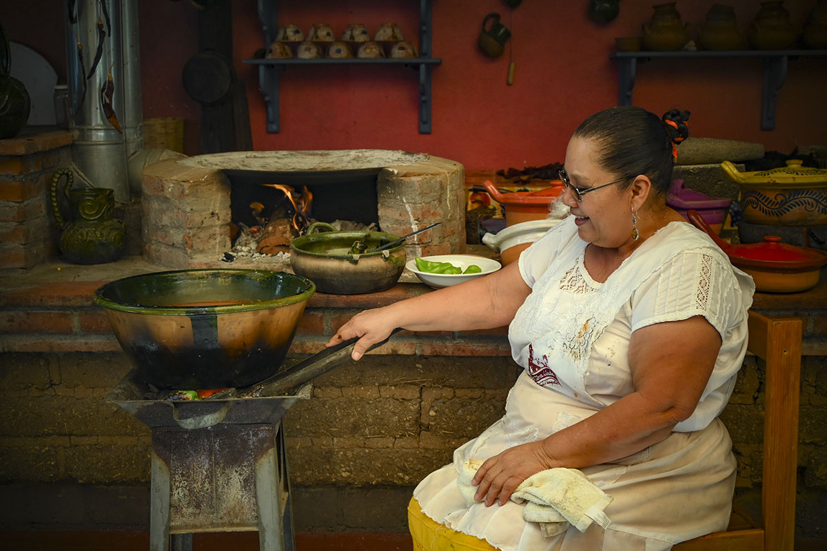 Juana Amaya, referente de la cocina tradicional oaxaqueña - Leche con tuna