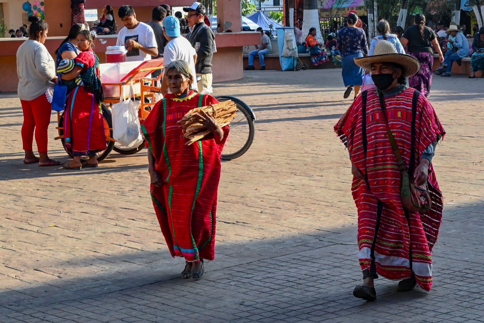 Día de Plaza en Putla Villa de Guerrero - Leche con tuna