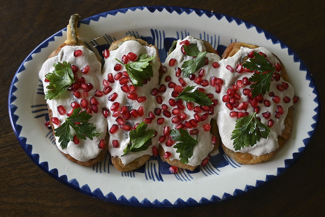 Chiles en nogada, la receta de familia - Leche con tuna