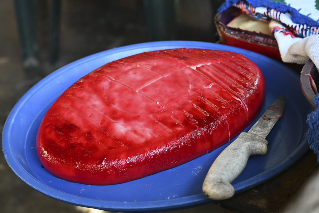 Nicuatole, el tesoro prehispánico en la cocina oaxaqueña - Leche con tuna