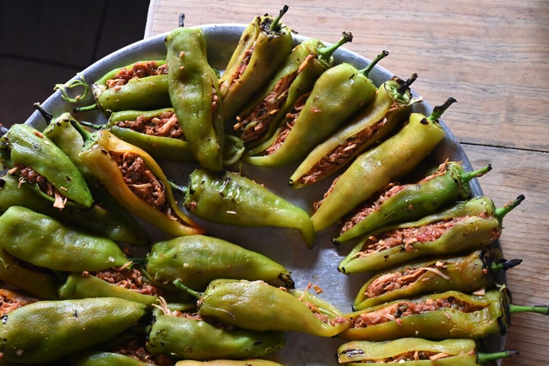El chile relleno: identidad y tradición oaxaqueña - Leche con tuna