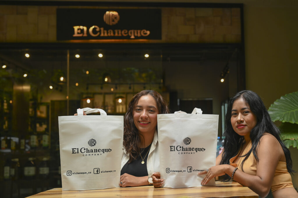 El Chaneque: de la necesidad al carácter - Leche con tuna